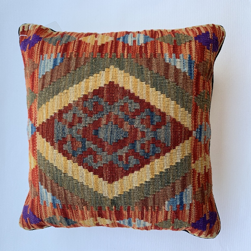 Bunyaad Hand-knotted Rugs \ Rug Details