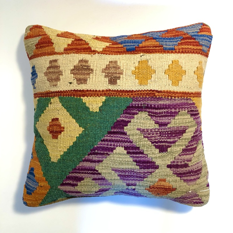 Bunyaad Hand-knotted Rugs \ Rug Details